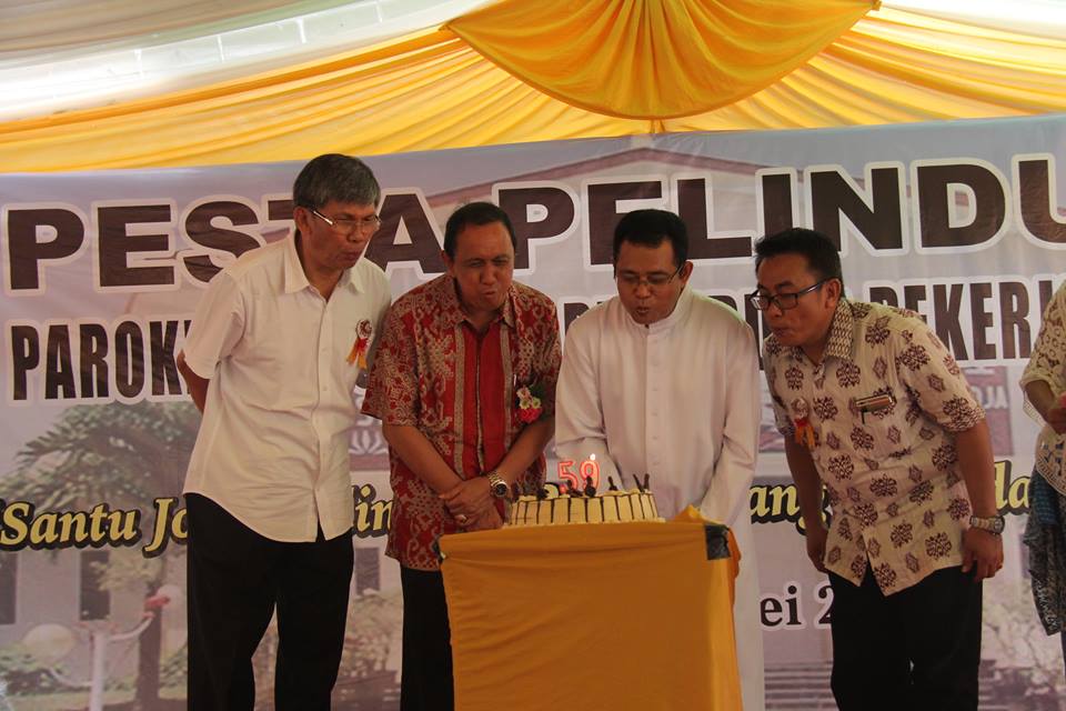 Roy Roring,Paroki,Kota Manado